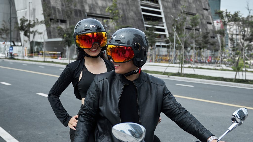 Đánh giá NIC N12: Nón bảo hiểm nửa đầu carbon cao cấp, nhỏ gọn, có cả 2 ...